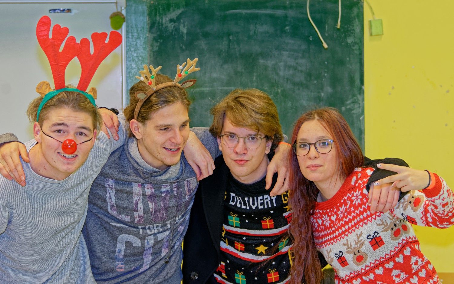 Karácsonyi Buli 2022 | Hírek | Támogassa a Pogány Frigyes Technikumot ...